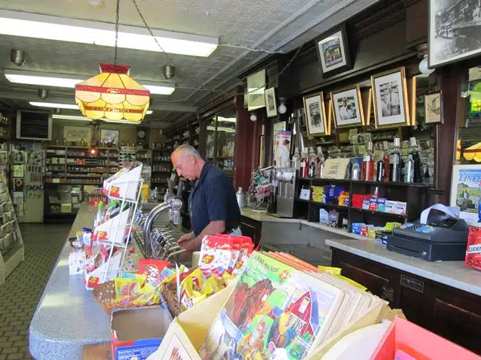 Exploring Warren, Rhode Island - New England