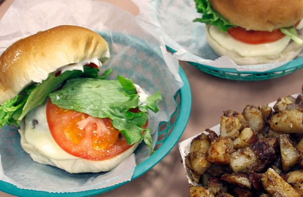 Ode to Connecticut Steamed Cheeseburgers | Yankee Classic - New England ...