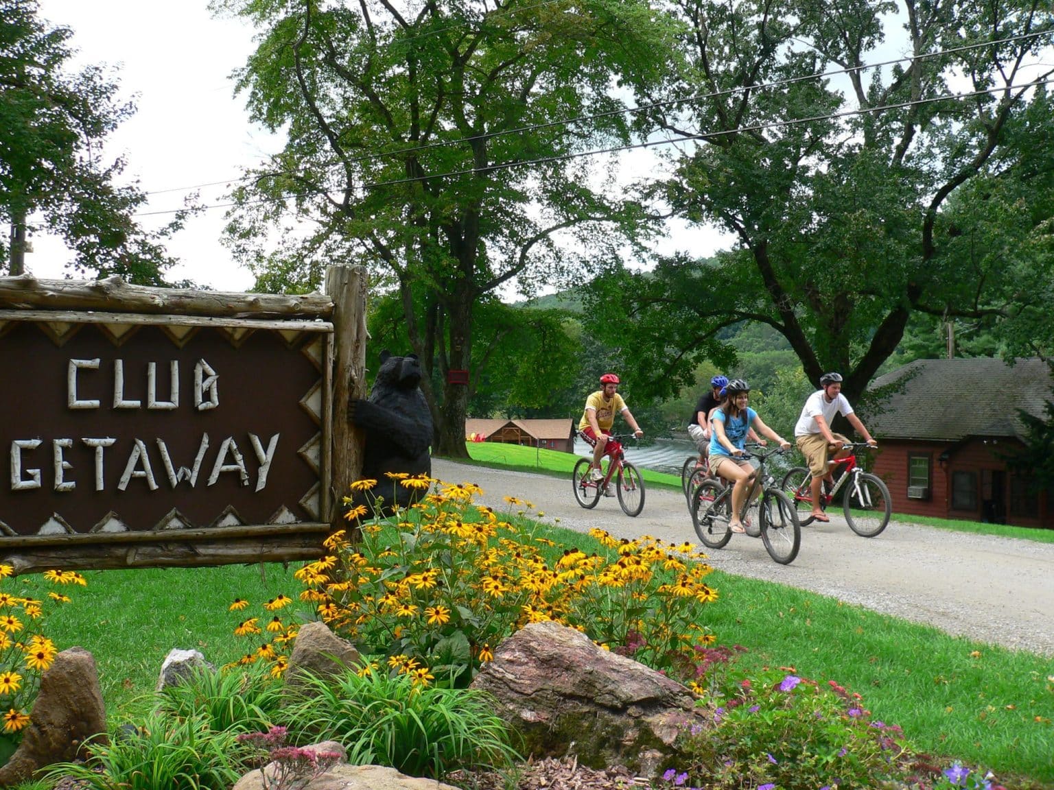 New England These 10 New England Experiences Sell Out Every Summer
