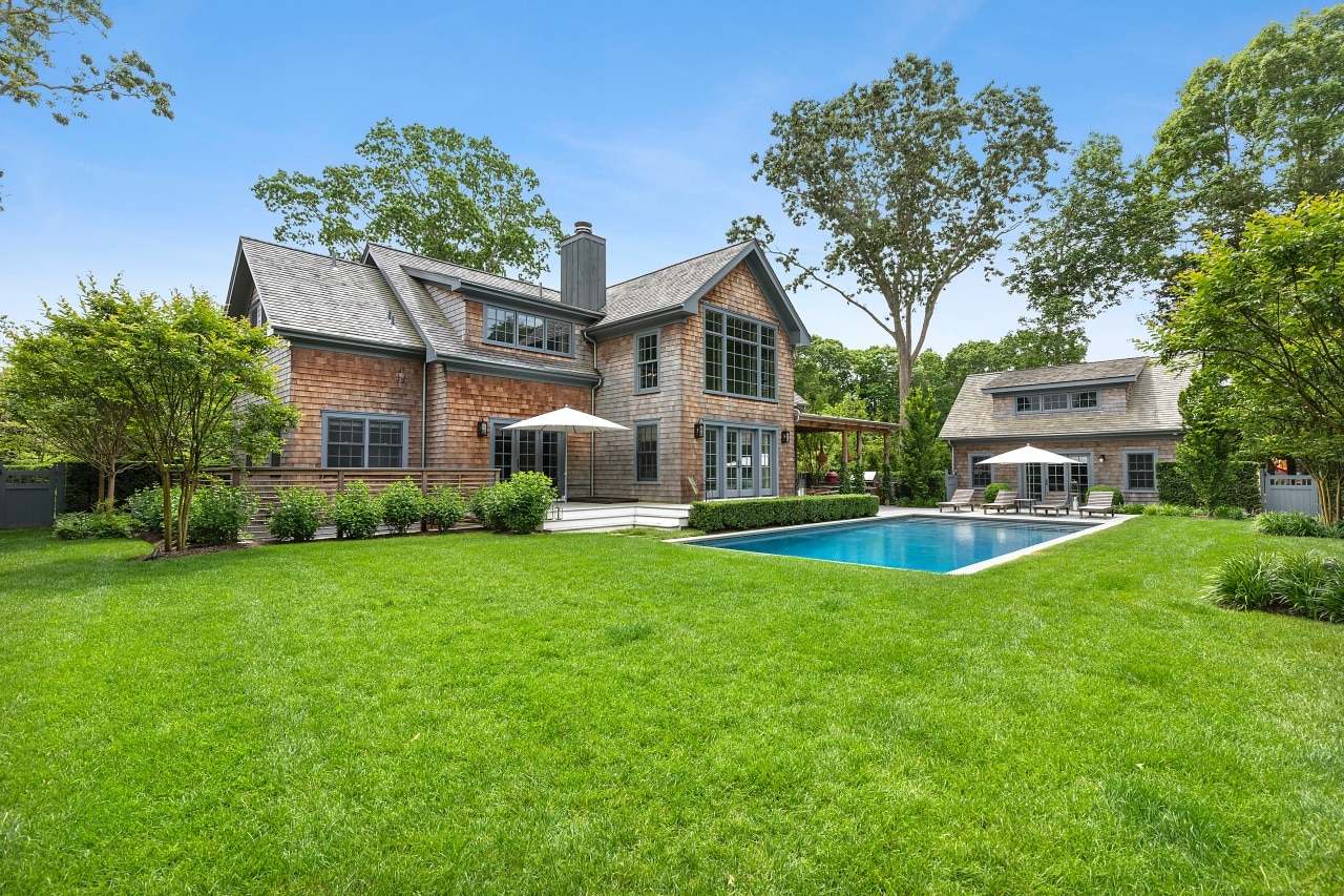 Home Tour | A Martha's Vineyard-Inspired Coastal Cottage