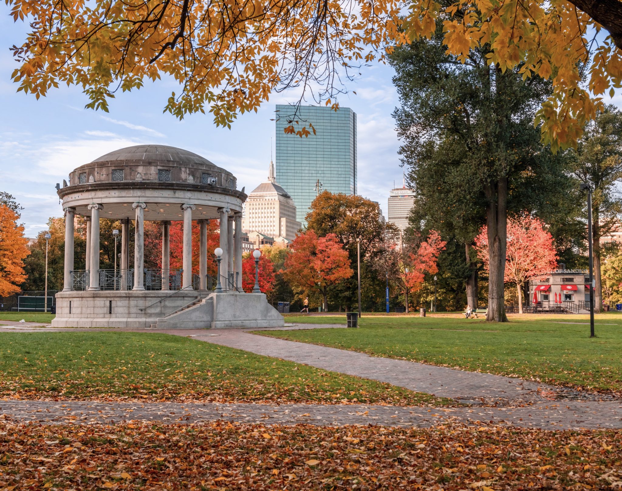 Where to See Fall Foliage This Weekend | 2023 - New England