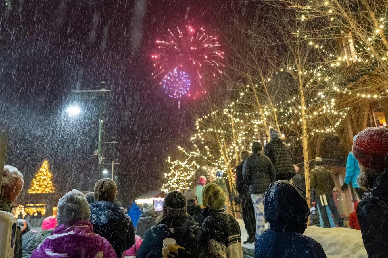 10 Best Places to See Holiday Lights in Vermont - New England