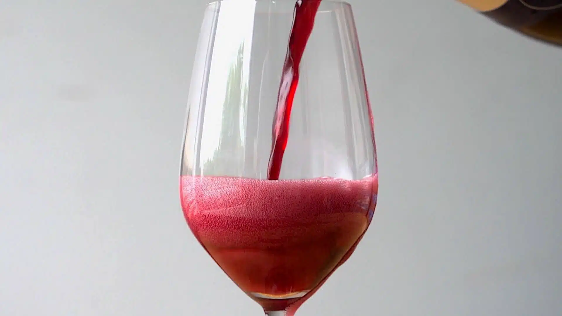 Meet the Mainers Making Sparkling Blueberry Wine - New England