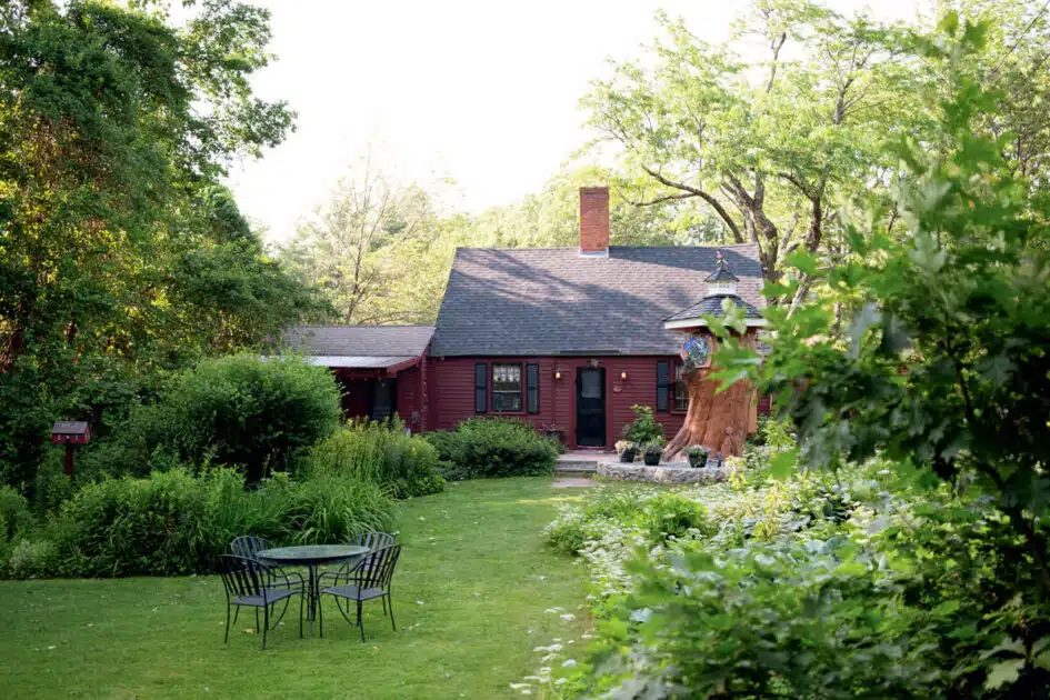 Pickity Place in New Hampshire: A Storybook Cottage and Garden Lunch ...