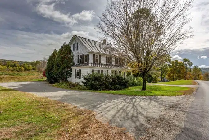 One of New England’s Best Apple Orchards Is for Sale