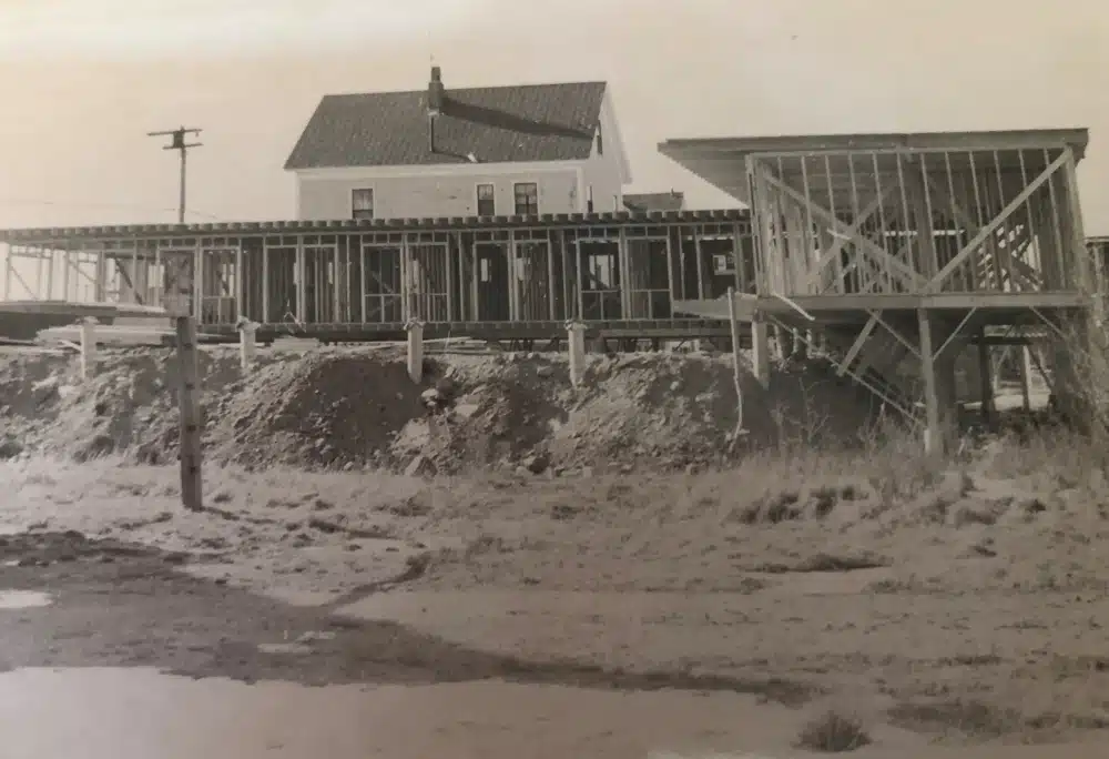 The Perfect Coastal Mid-Century Motel Is for Sale in Maine