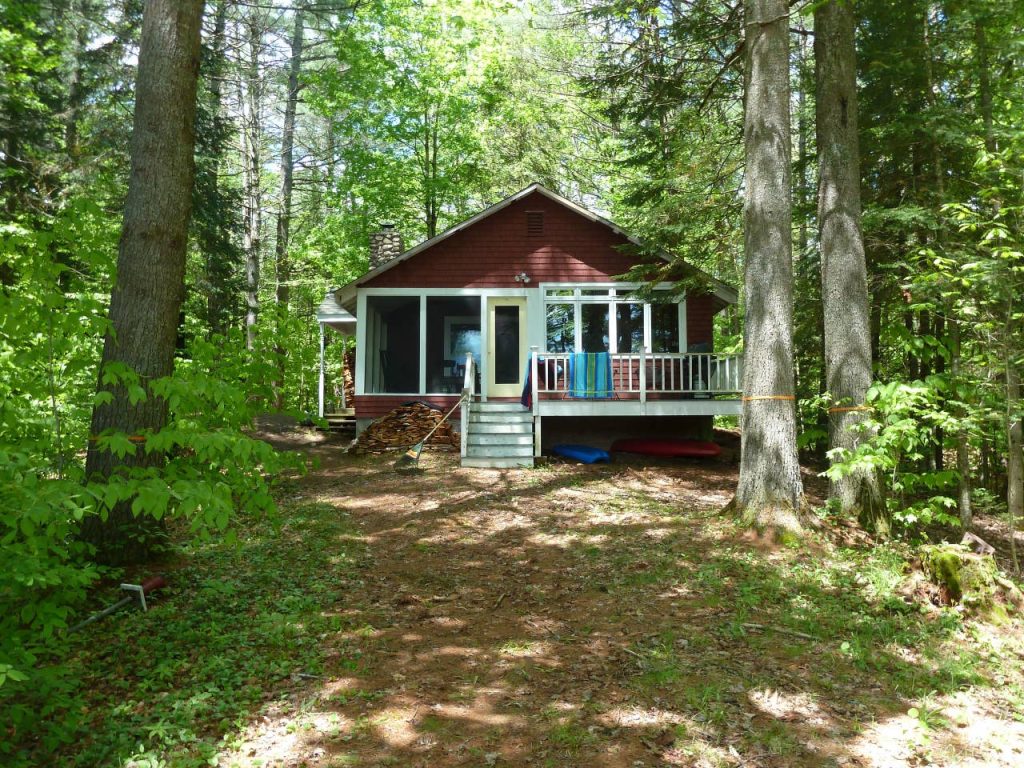10 Cozy Cabins for Rent in New Hampshire - New England