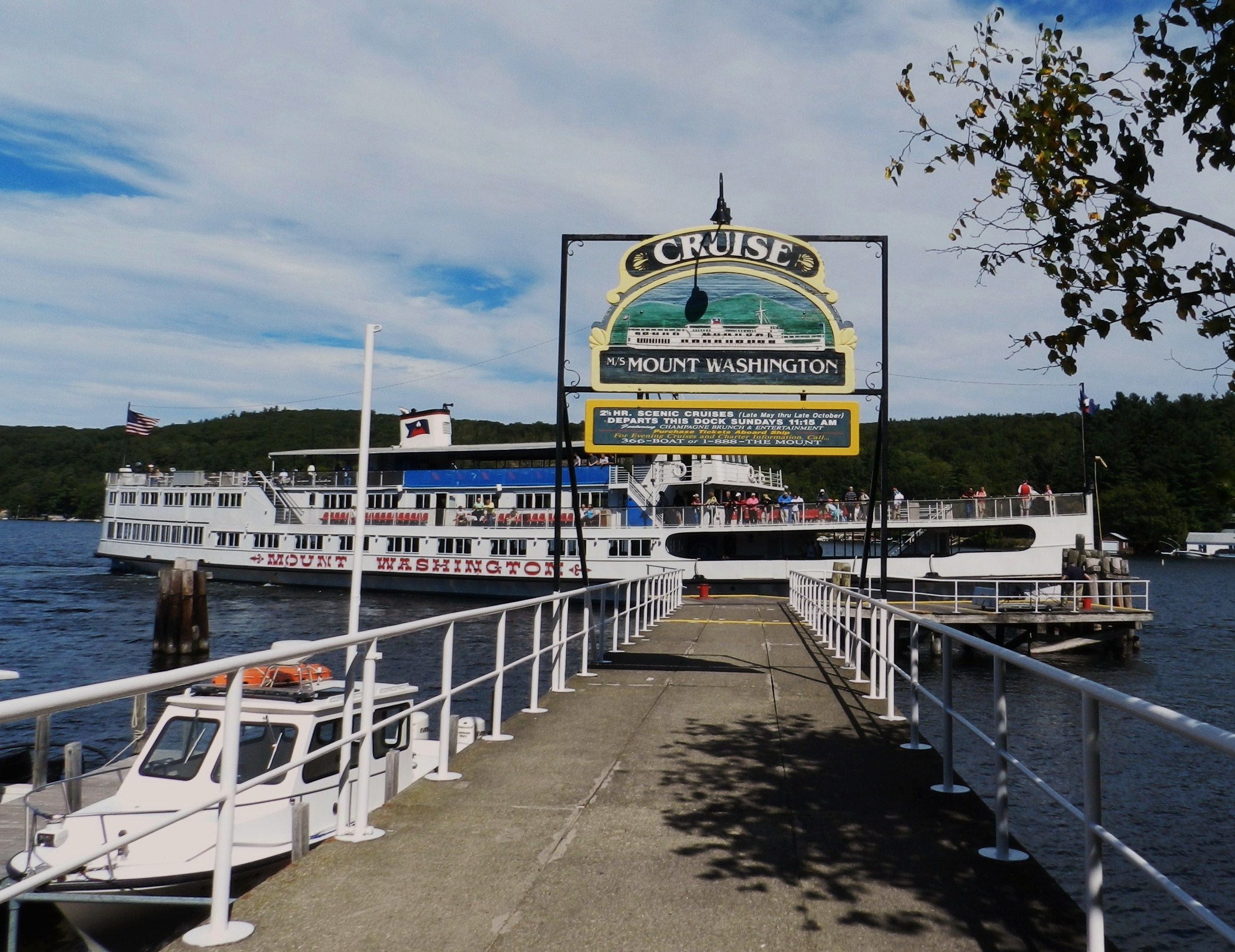 New England Cruises Fall Foliage From The Water New England Today