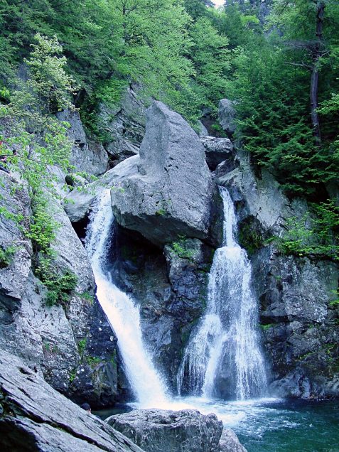 The 5 Best New England Waterfalls - New England Today