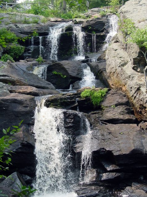 The 5 Best New England Waterfalls - New England Today
